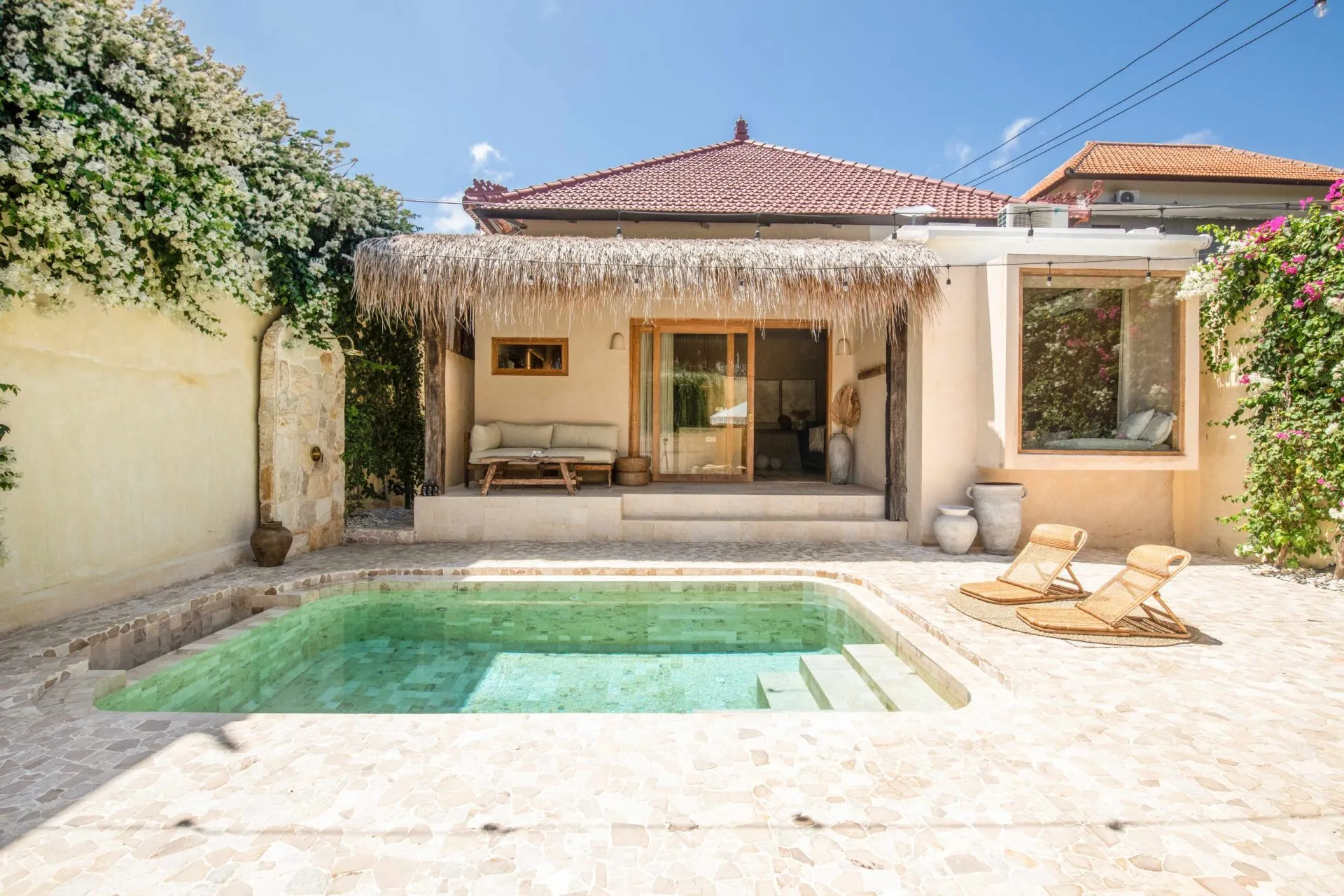 Villa Xanthe : A Rustic Mediterranean Retreat in Uluwatu - Short Stay Bali