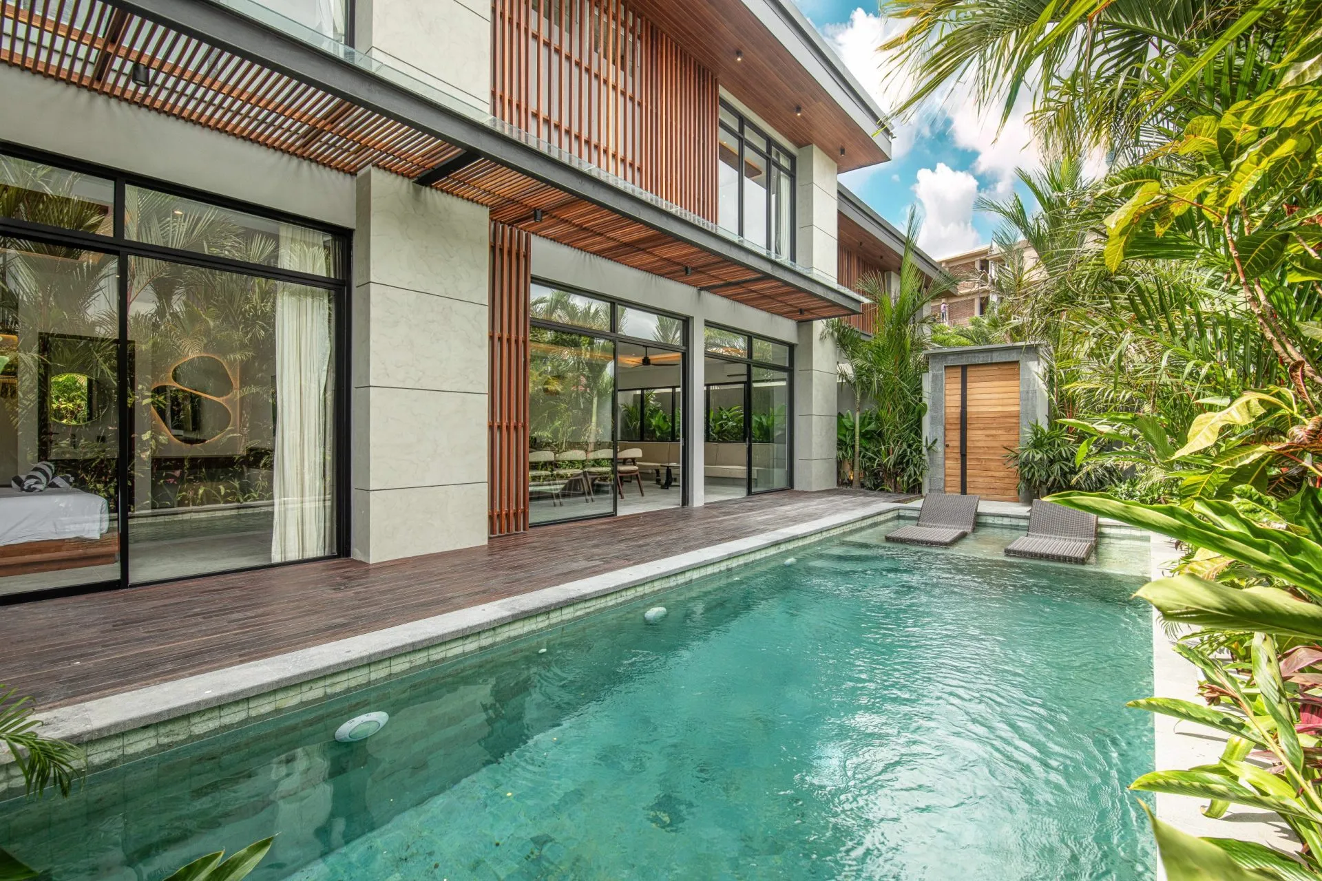 Brand-New 5 Bedroom Villa in Berawa Canggu – Villa Insula 4